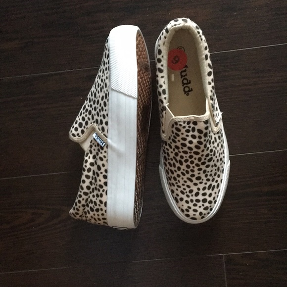 Mudd | Shoes | Mudd Cheetah Athletic Shoes Sneakers White Platform New ...